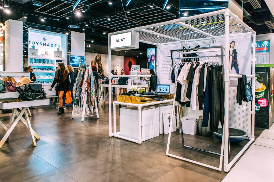 Unique 8 Pop Up Shop Display Ideas | Lonca