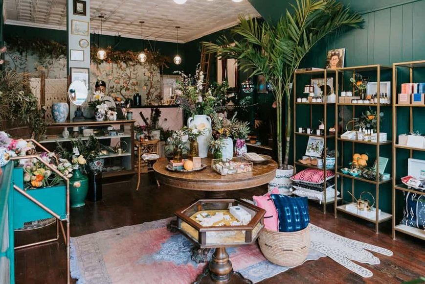 Unique 8 Pop Up Shop Display Ideas | Lonca